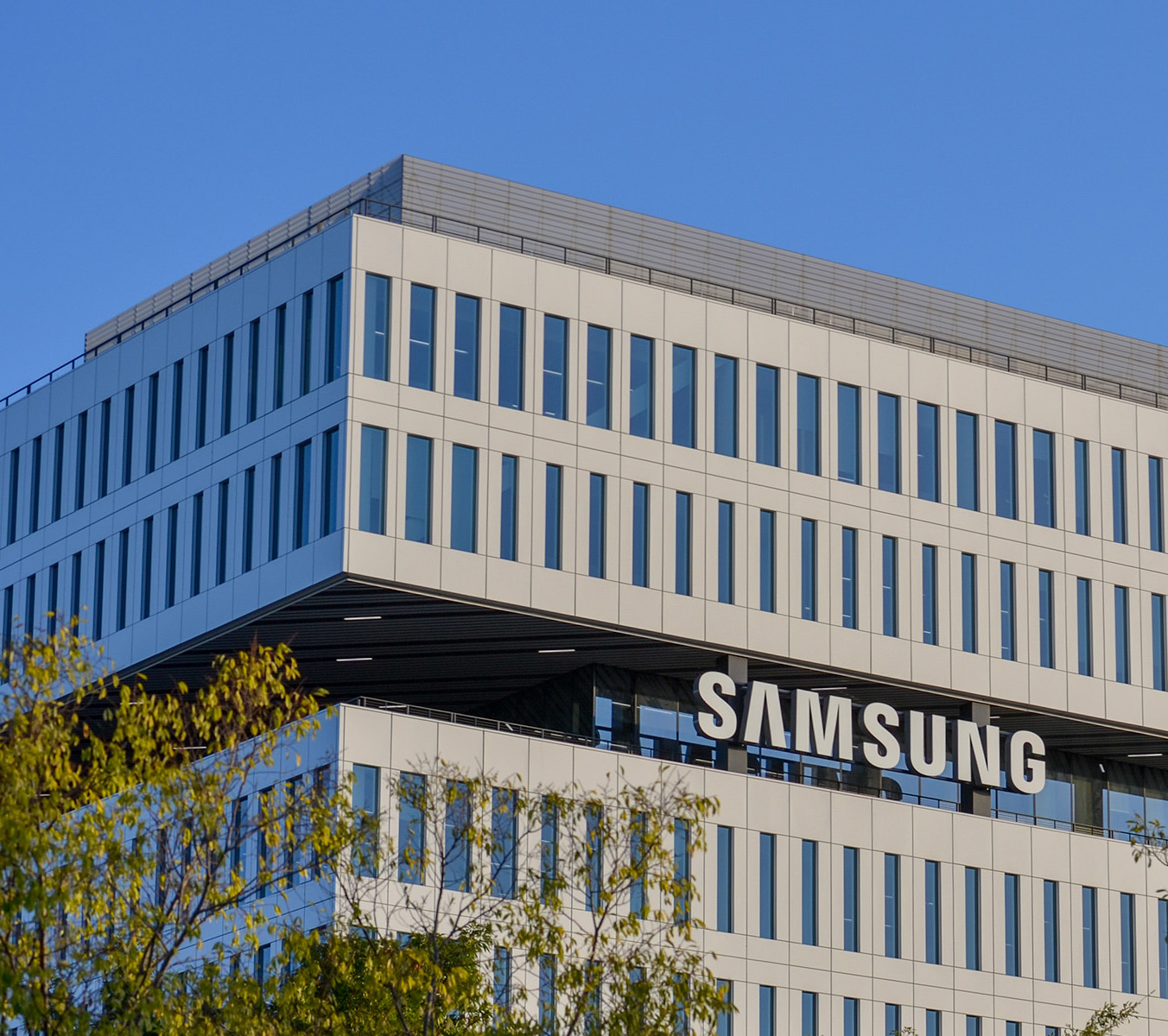 Perforated RoofScreen Panels Provide Finishing Touch atop Samsung ...