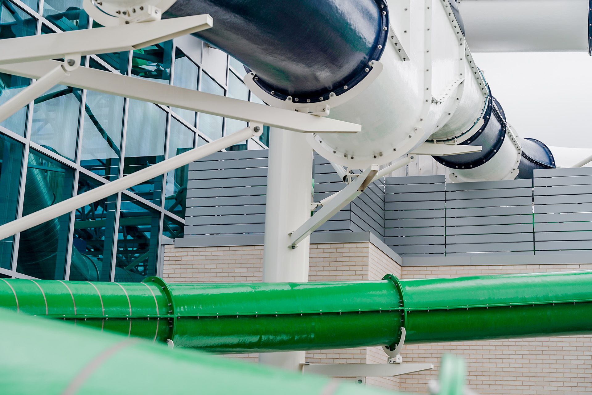 Louvers at The Lakefront | RoofScreen