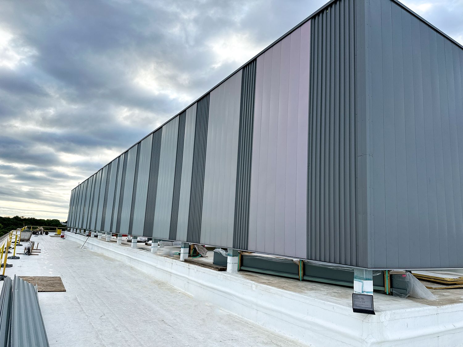 Riverside Labs Building 20: ﻿The Versatility of SoundGuard® | RoofScreen